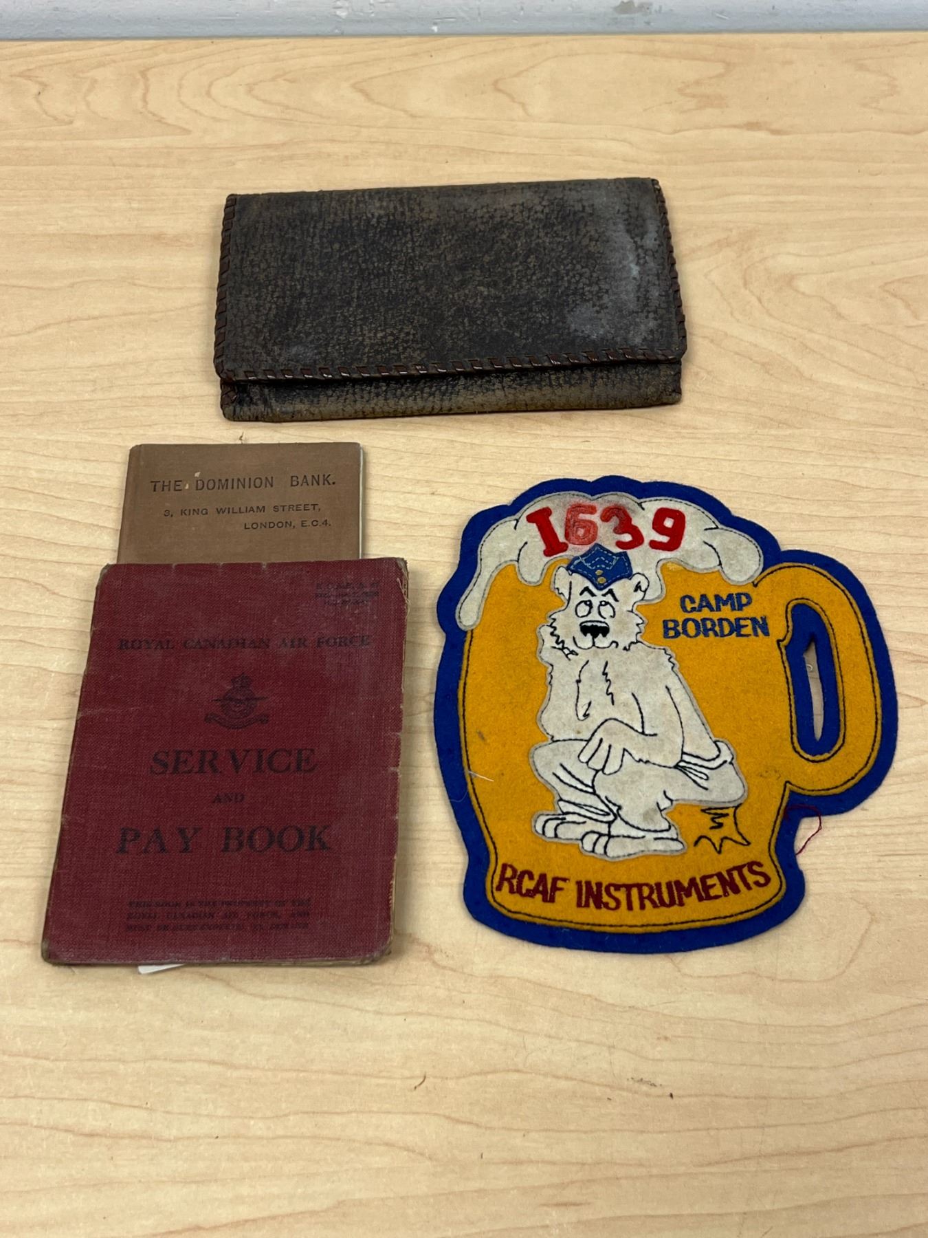 RCAF WW2 Royal Canadian Air Force Service & Pay Book / Patch / Bank ...