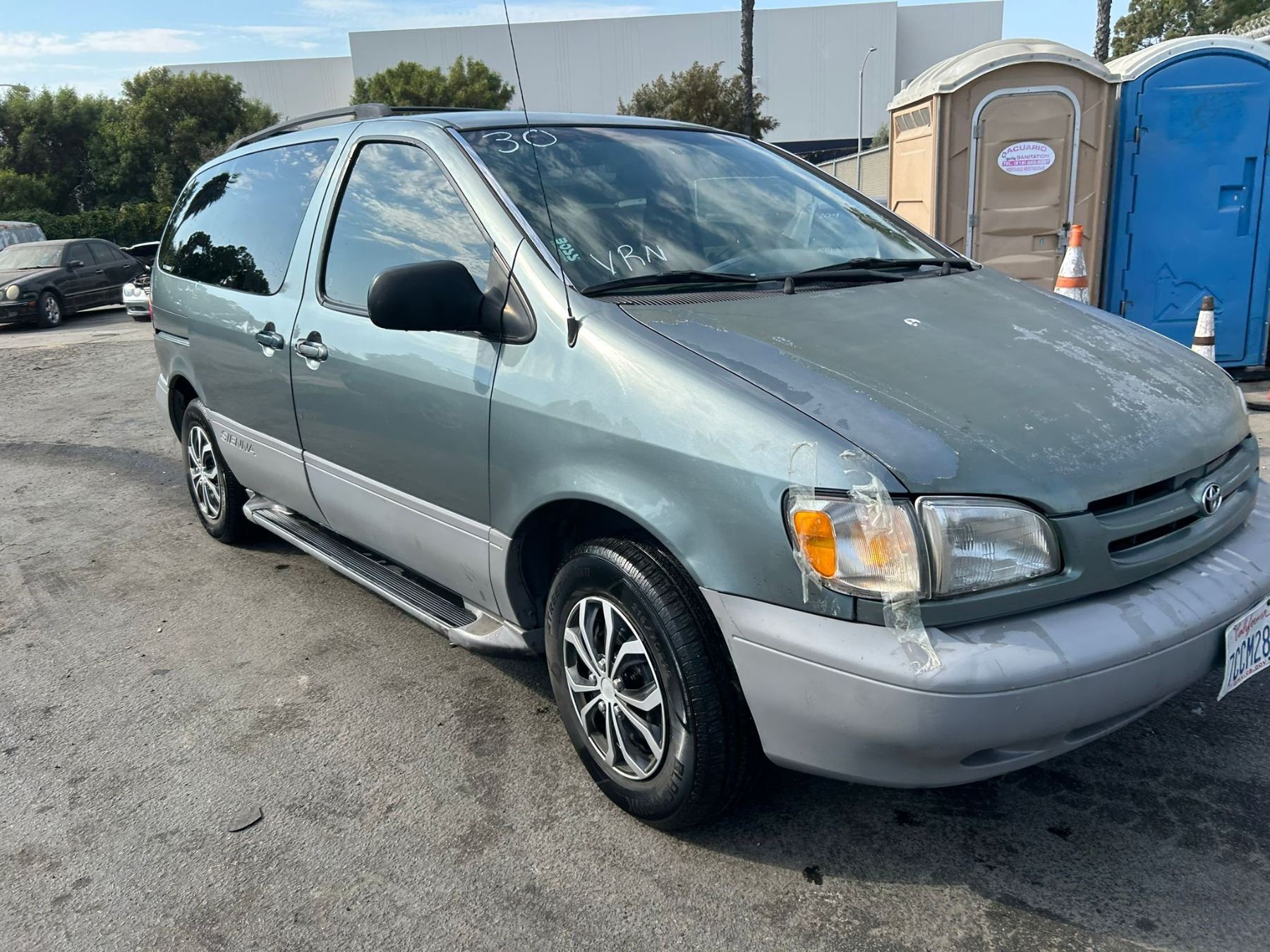1998 Toyota Sienna
