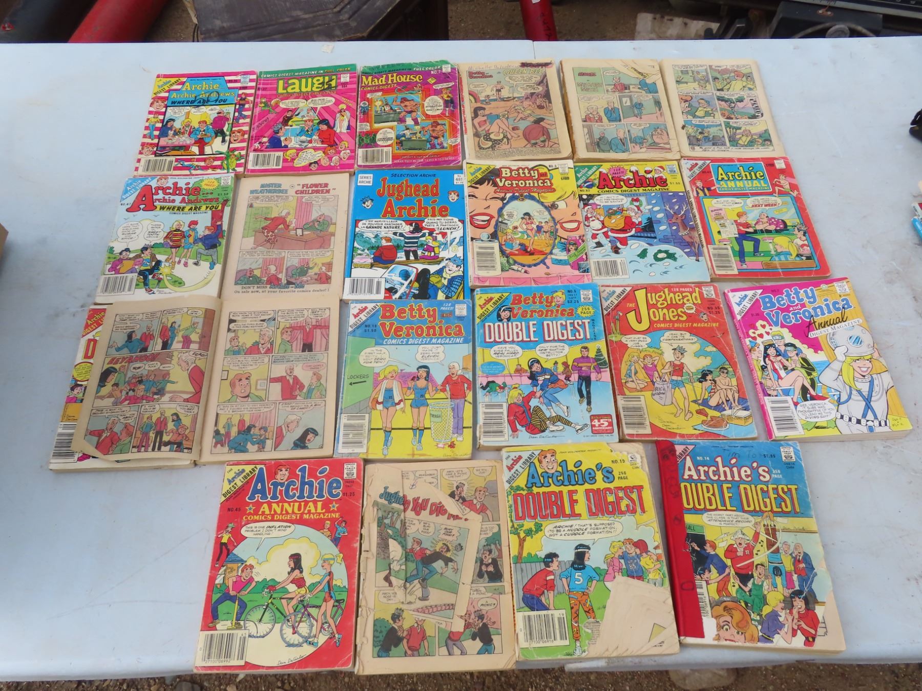 22 archie comics - Schmalz Auctions