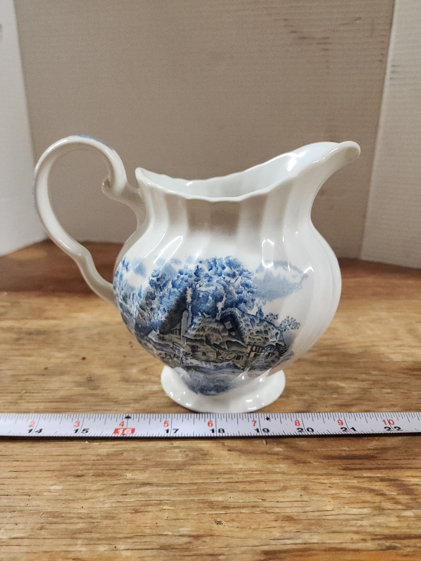 Vintage Johnson Bros. "Happy" porcelain pitcher - Schmalz Auctions