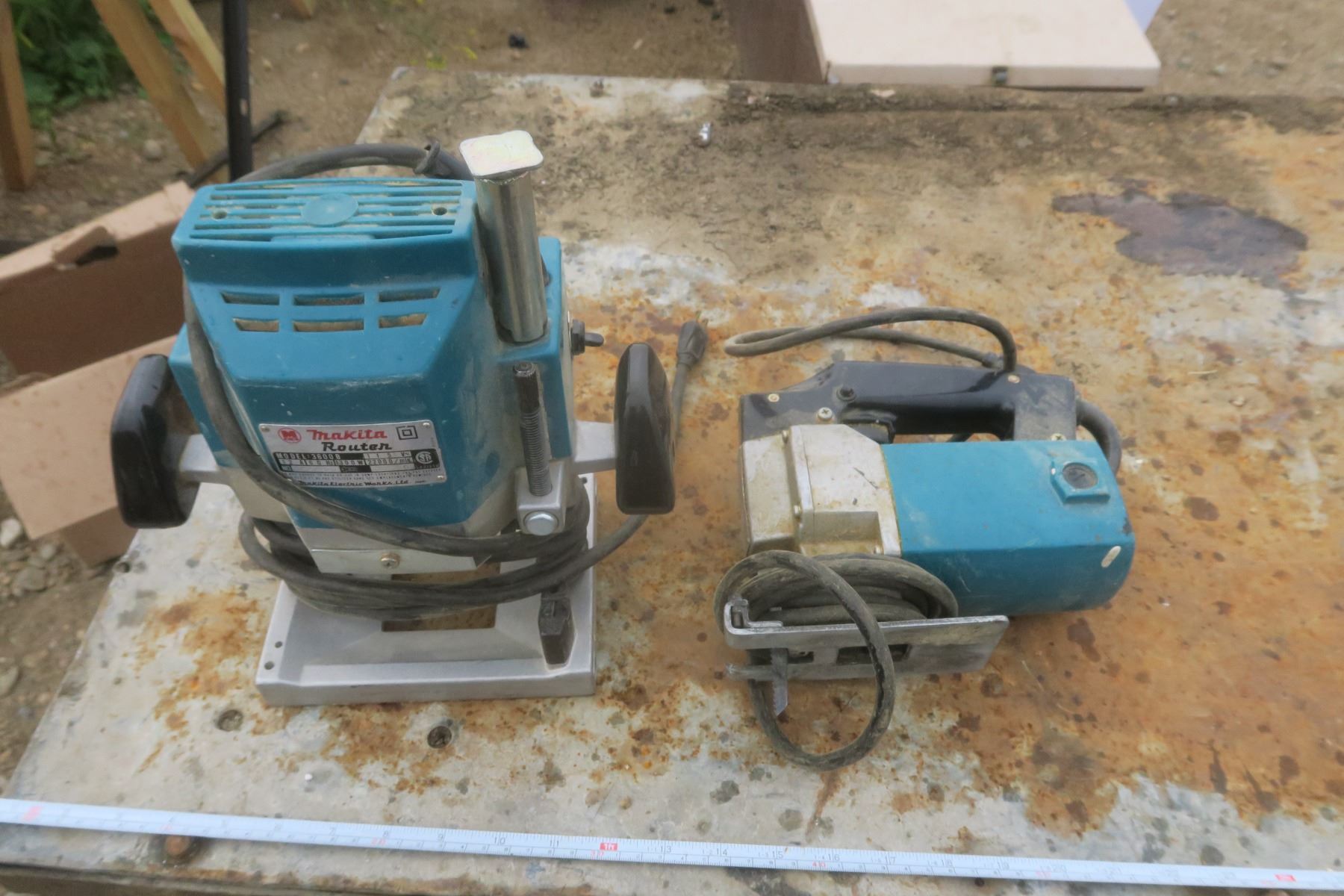 makita router and jigsaw - Schmalz Auctions