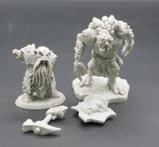 New Reaper Unpainted Miniatures Troll & Dwarf
