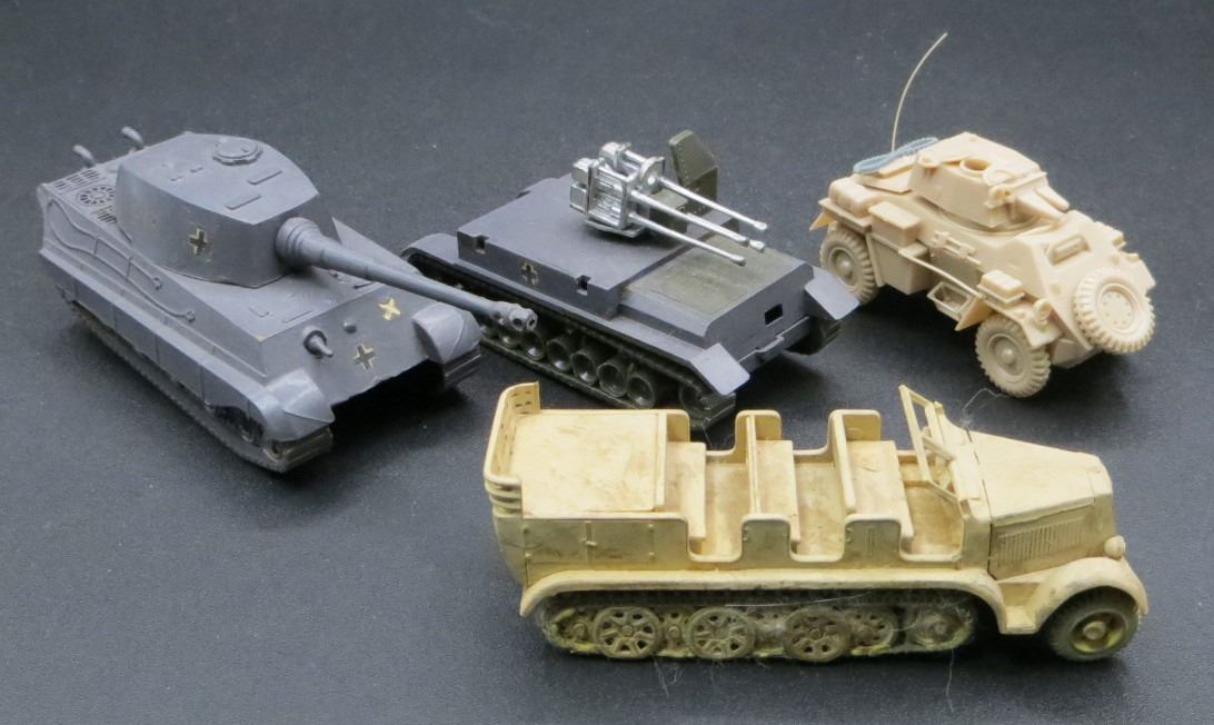 Lot of 4 Vintage Plastic Army Tanks/Vehicles