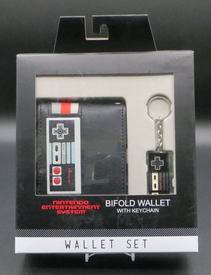 New Nintendo Bi-Fold Wallet & Keychain Set