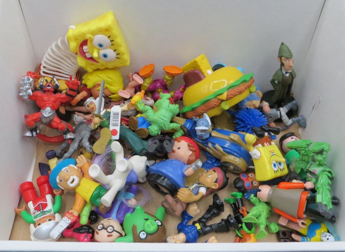 Toy Figure Lot Sponge Bob, Jake, Handy Manny, Street Fighter, My Little ...