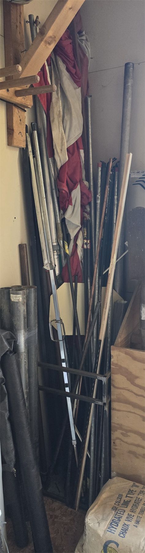 ASSORT. METAL PIPE, BARS & FLAG POLES