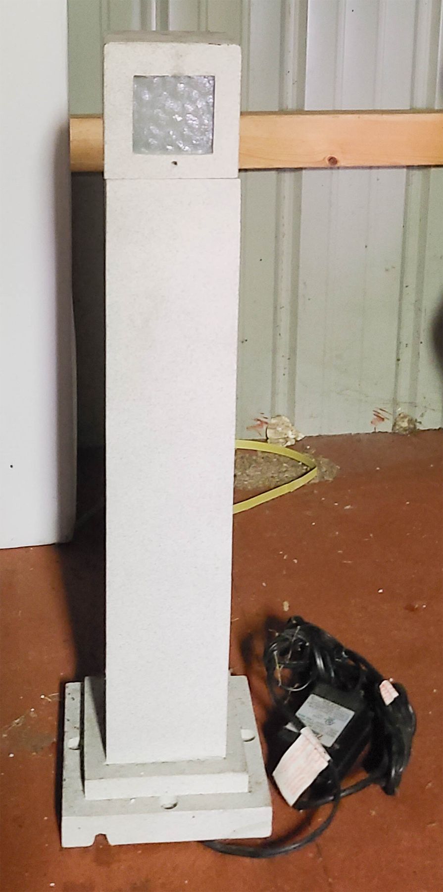 NEW WHITE STONE STYLE PILLAR LIGHTS