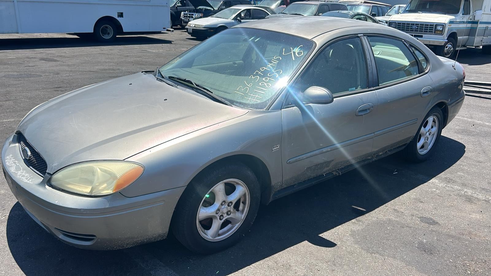 2004 Ford Taurus