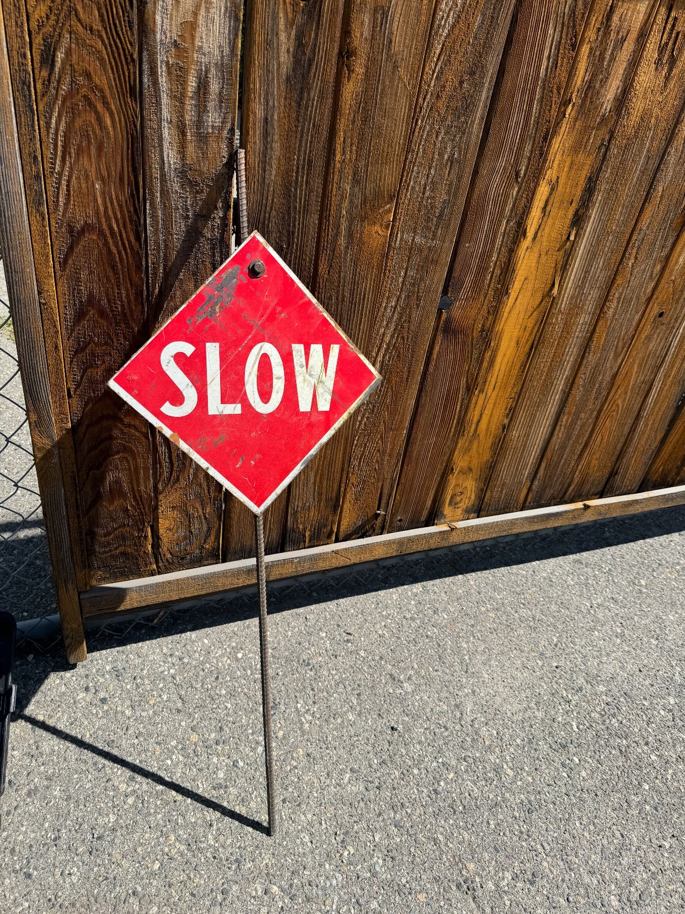 Slow sign