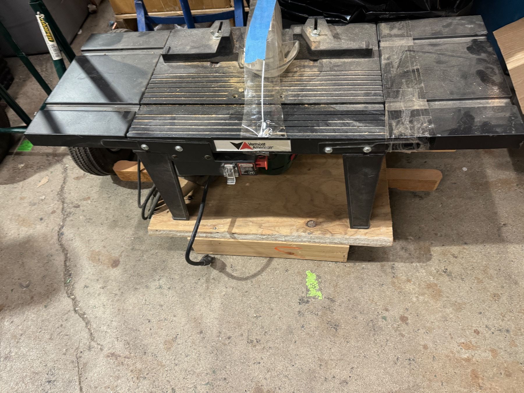 Rotor table with router