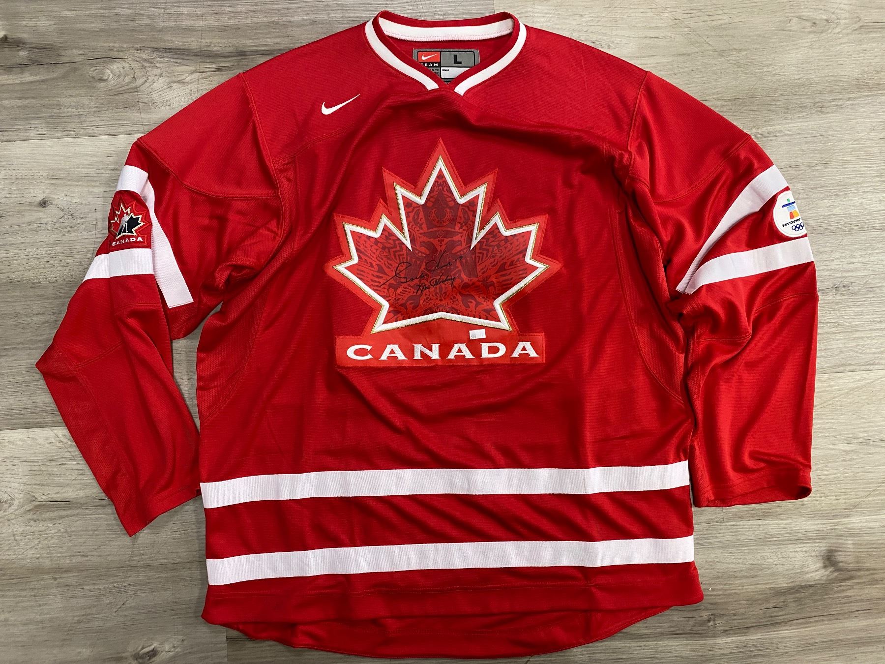 Large Team Canada 2010 Olympic Jersey Signed Gordie Howe #9 Mr. Hockey