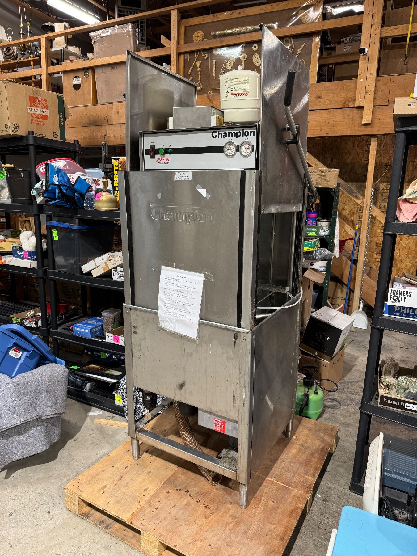 Commercial dishwasher