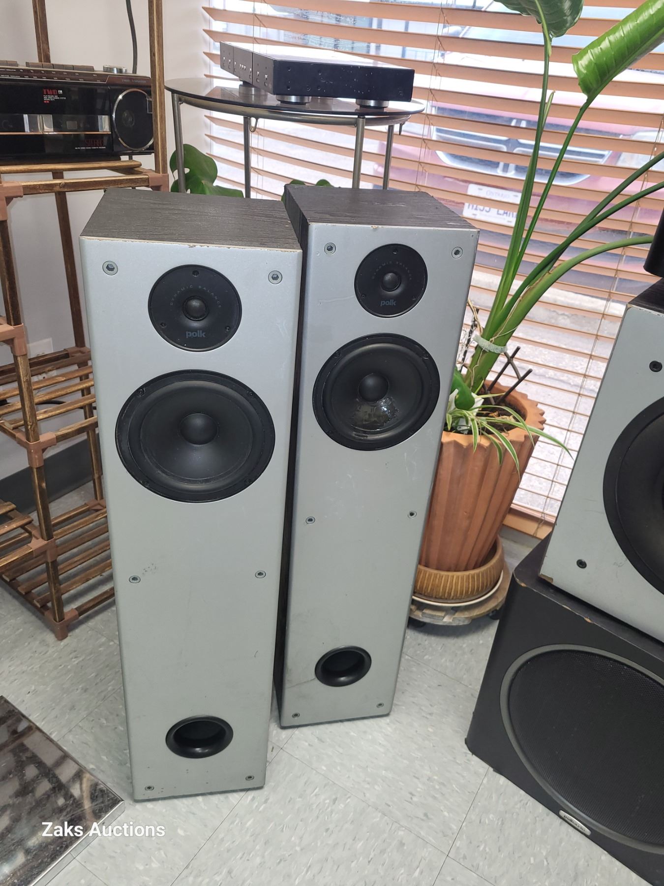 Pair of Polk Audio M20 2 Way Standing Speakers