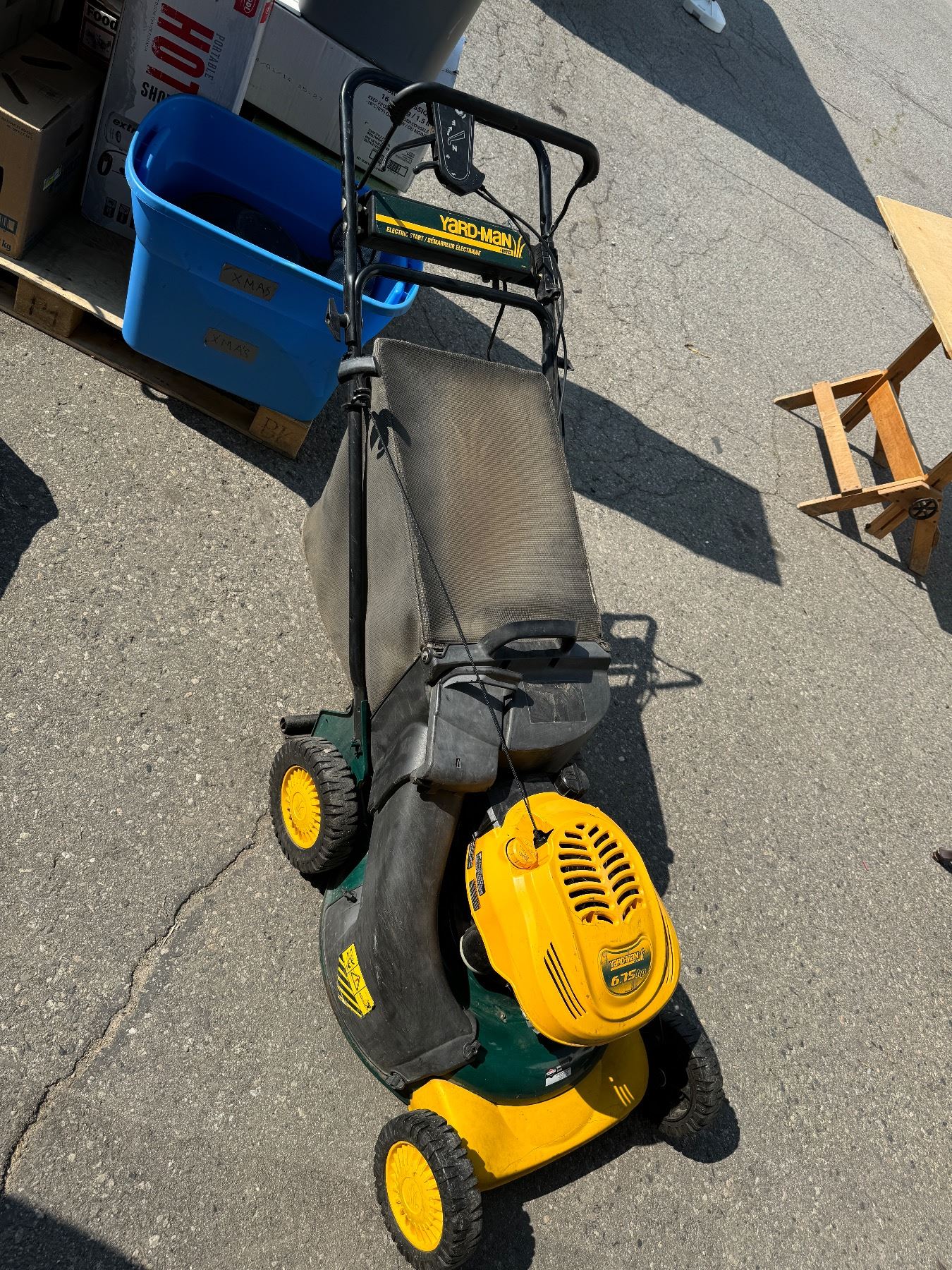 Yard man lawnmower works well recently serviced