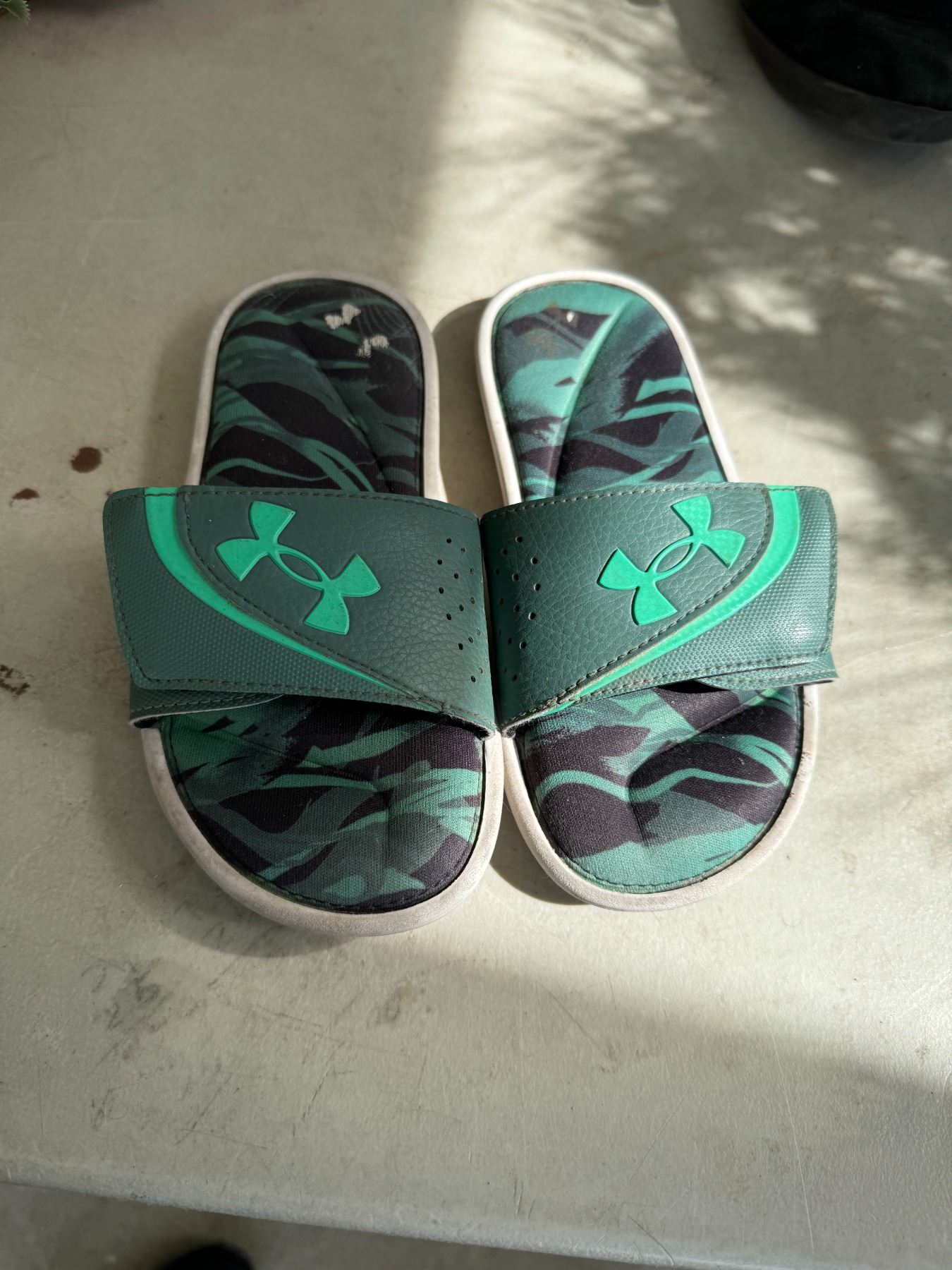 Under armor slides one Y