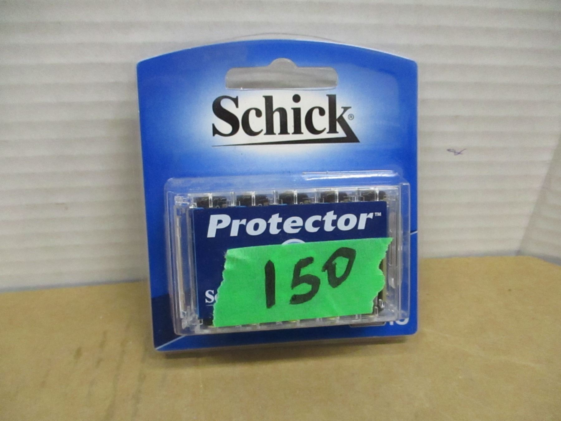 SHELF PULLS (AS IS): SCHICK PROTECTOR RAZOR BLADES (10 PACK)