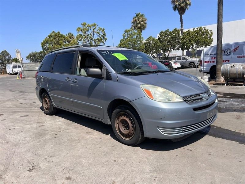 2004 Toyota Sienna