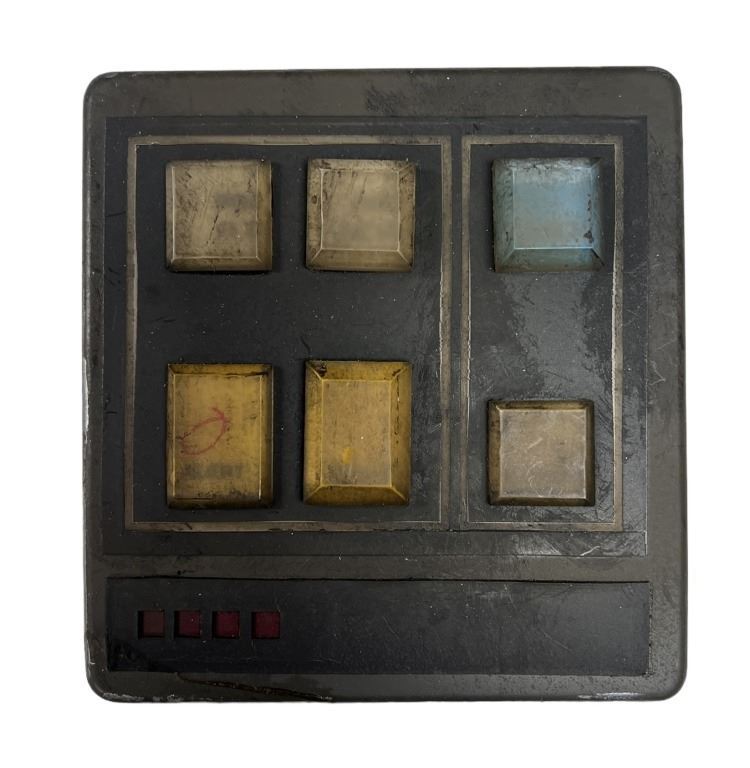 Battlestar Galactica (2004 - 2009) - Galactica Light-Up Display Panel