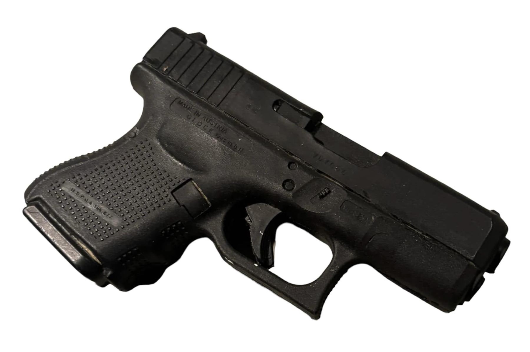 Kingsman: The Secret Service (2014) - Gazelle (Sofia Boutella) Glock 26 ...