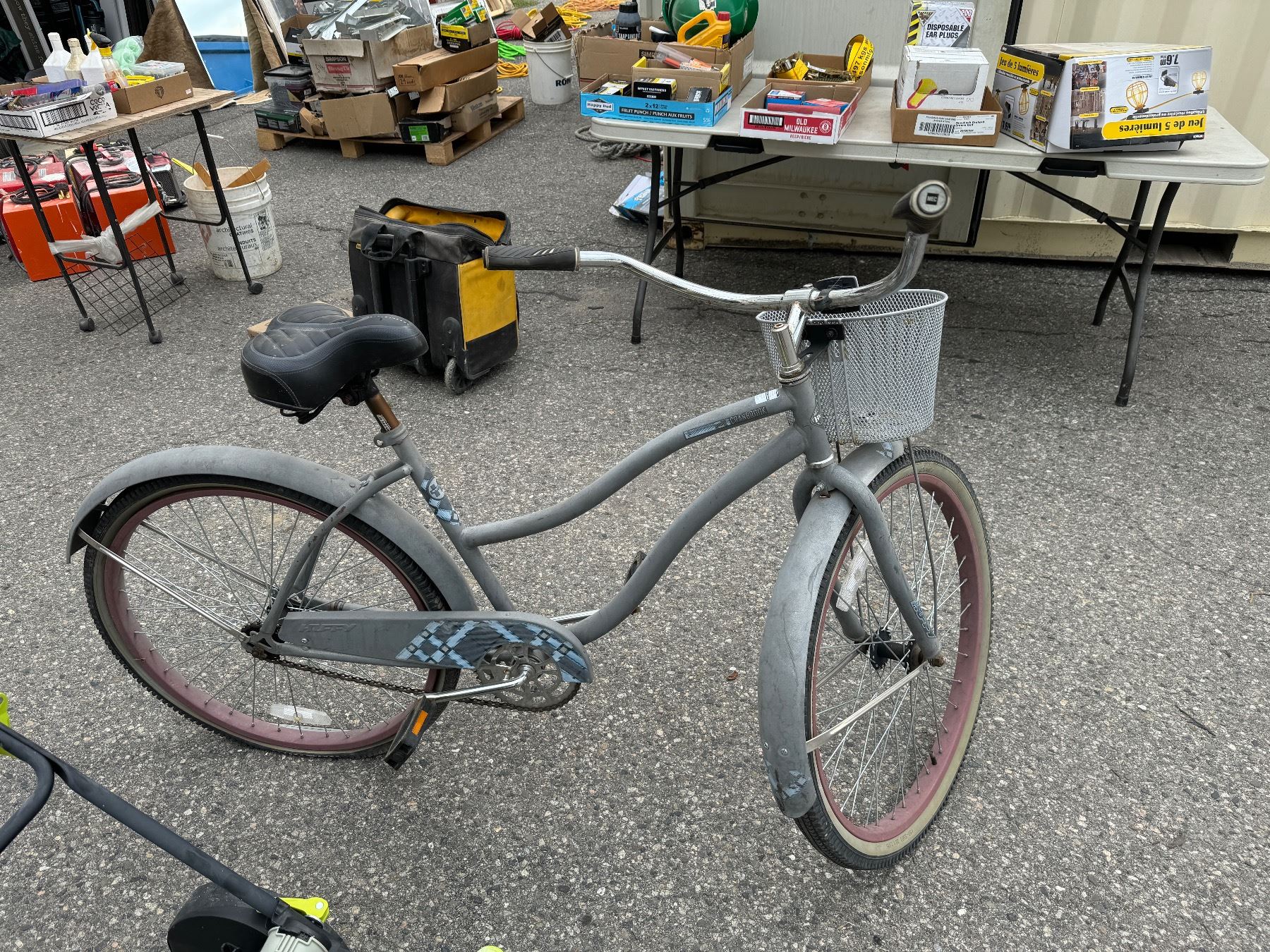 Puffy cruiser bike needs TLC