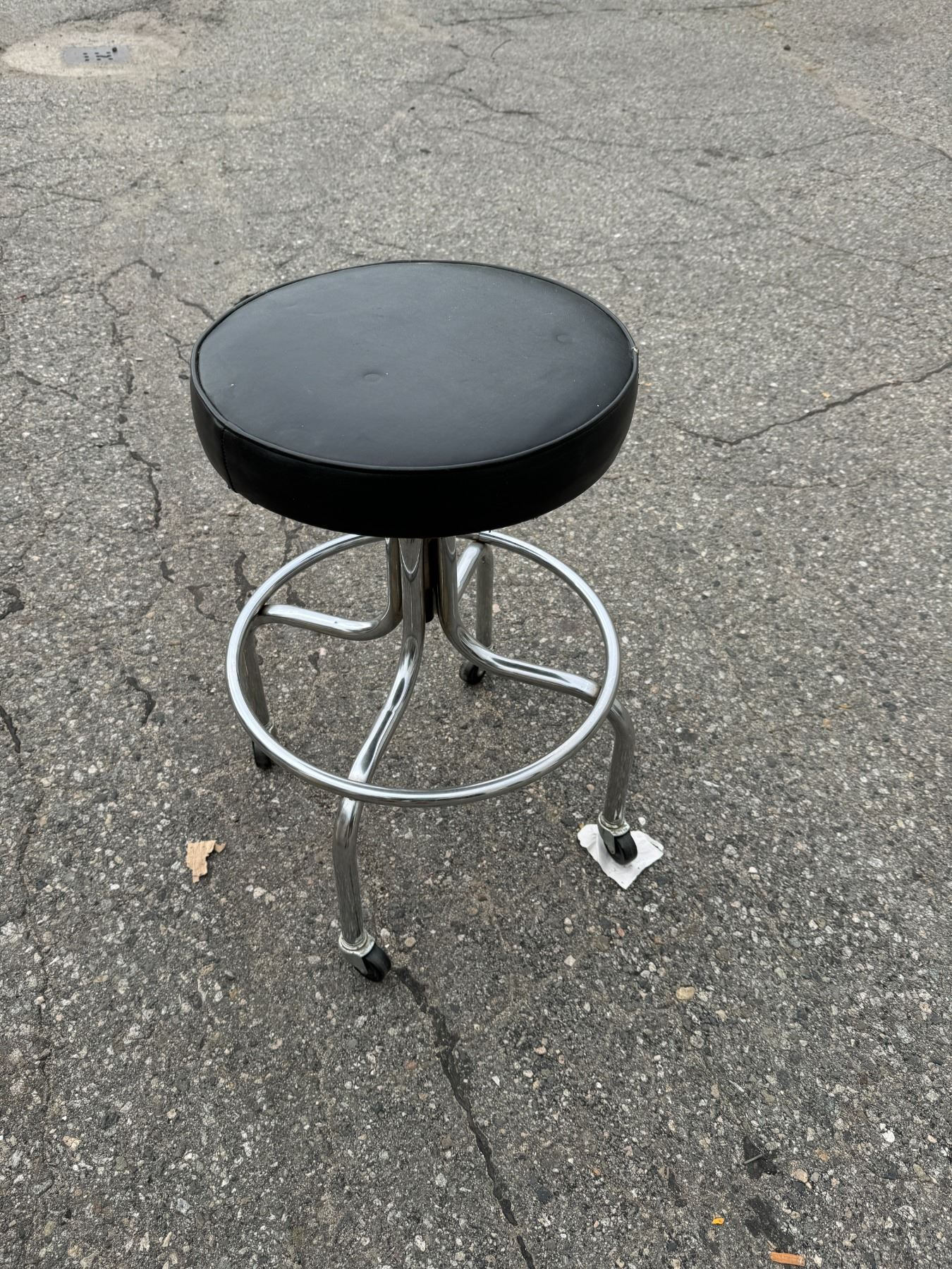 Rolling shop stool