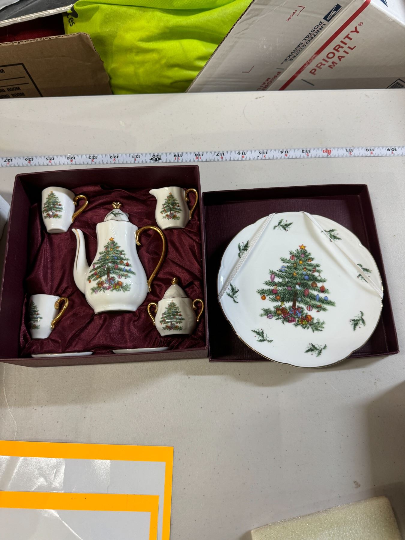 Christmas themed tea set mini