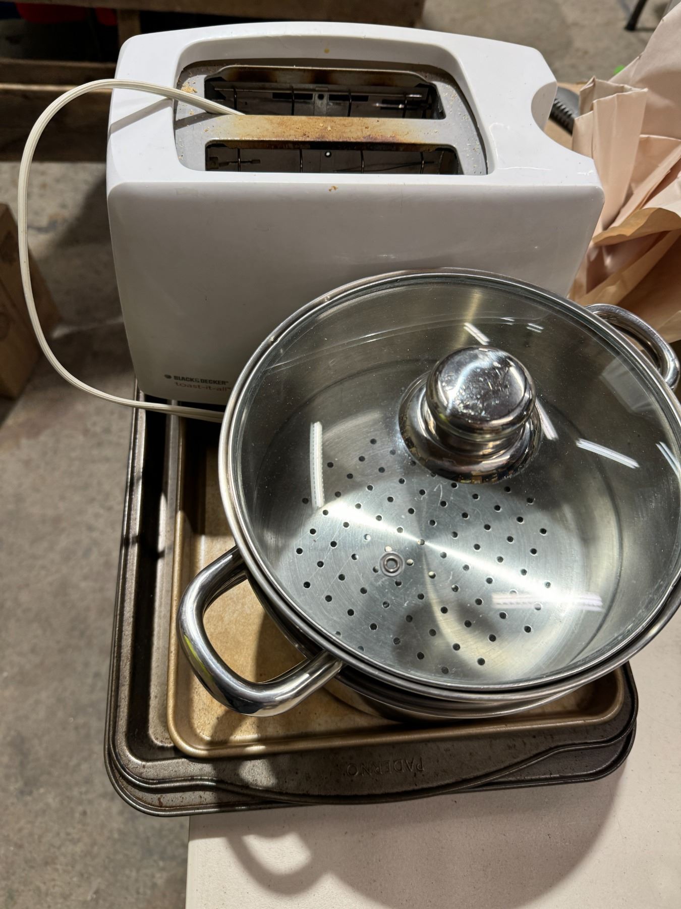 Baking pans, toaster, and pot