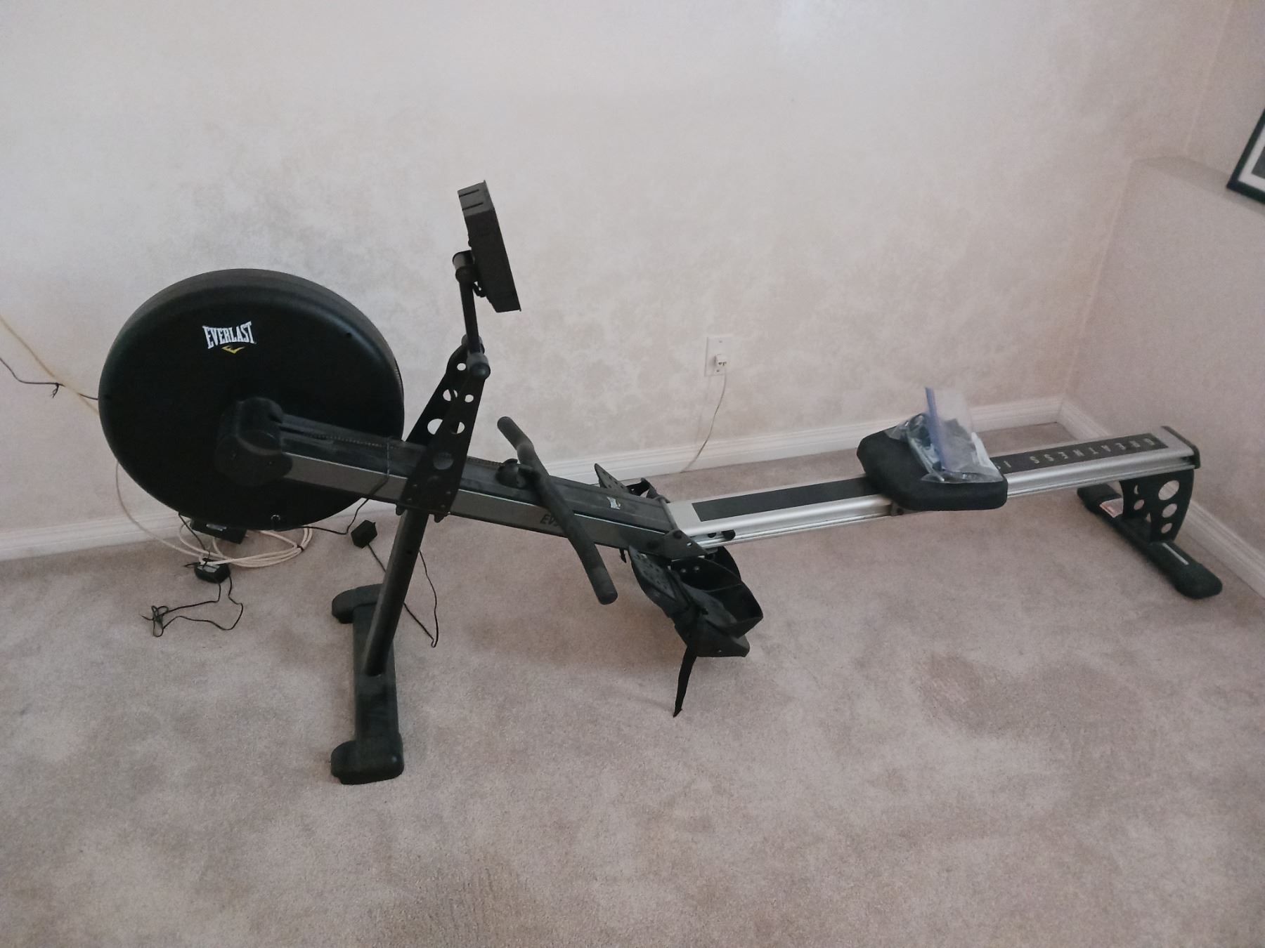 Everlast Rowing Machine - Gym Equipment