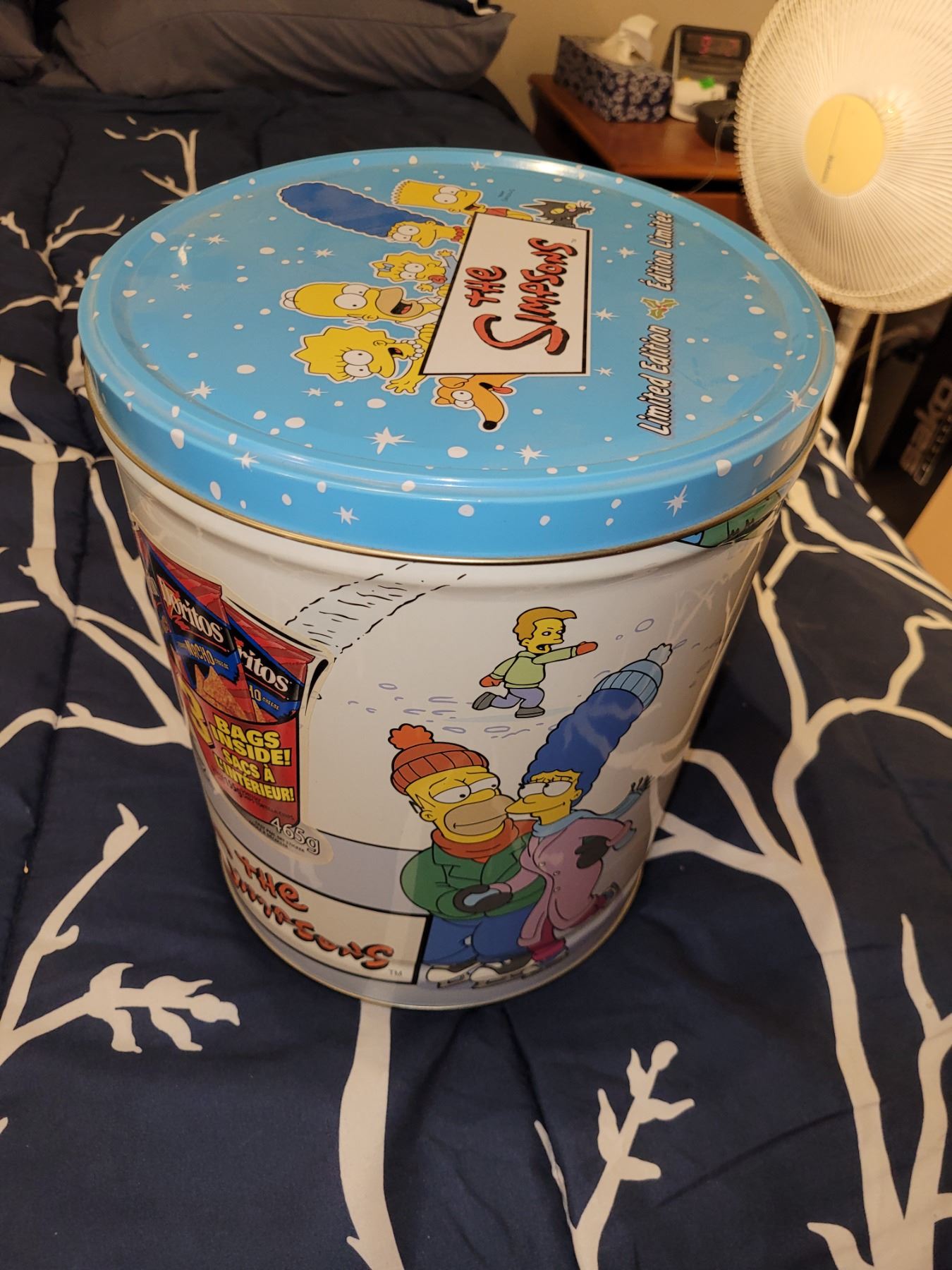 Large Older Simpsons Tin wtih Various Cigarette Packages