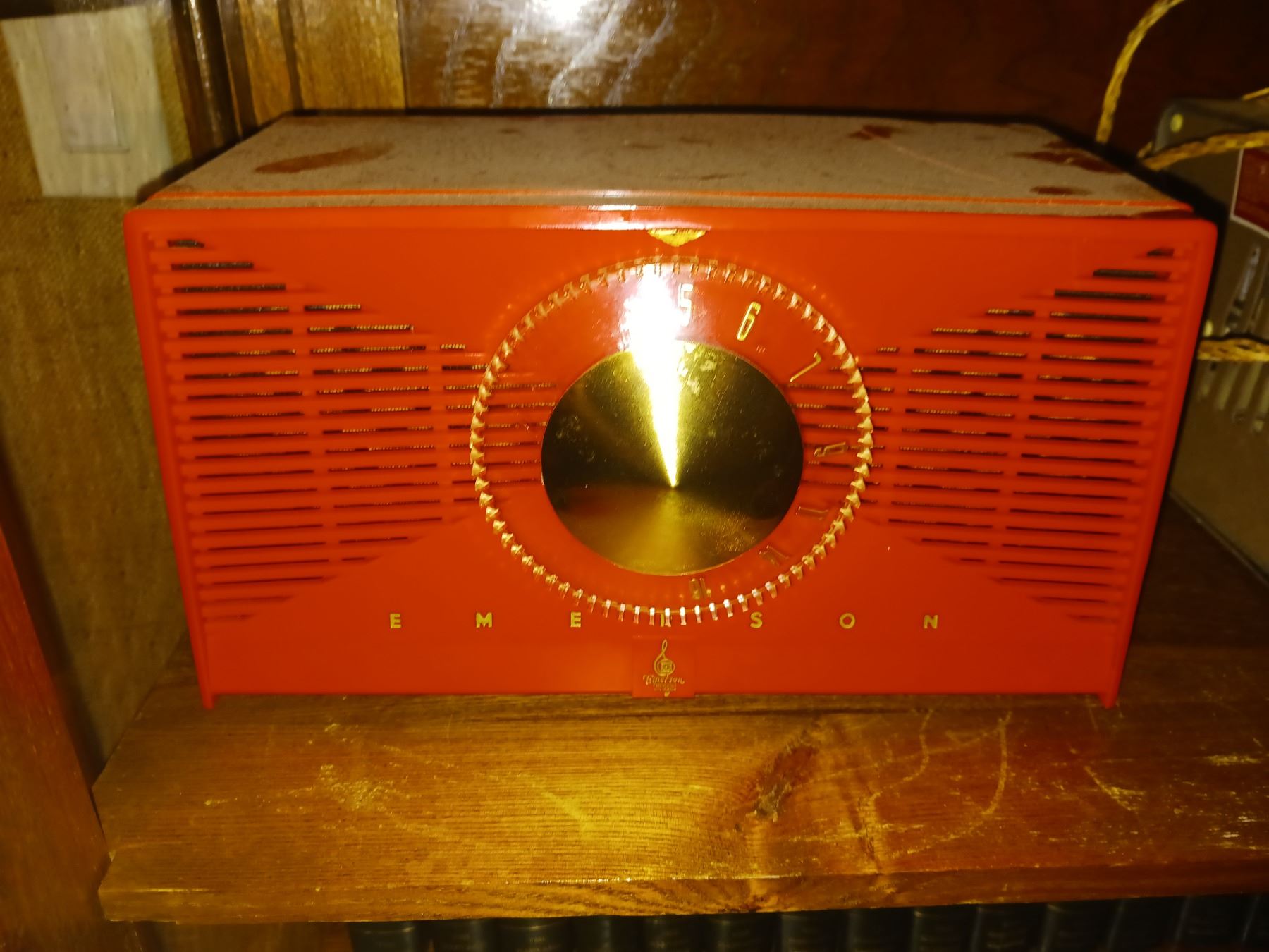 Vintage 1955 Emerson Radio Model 812