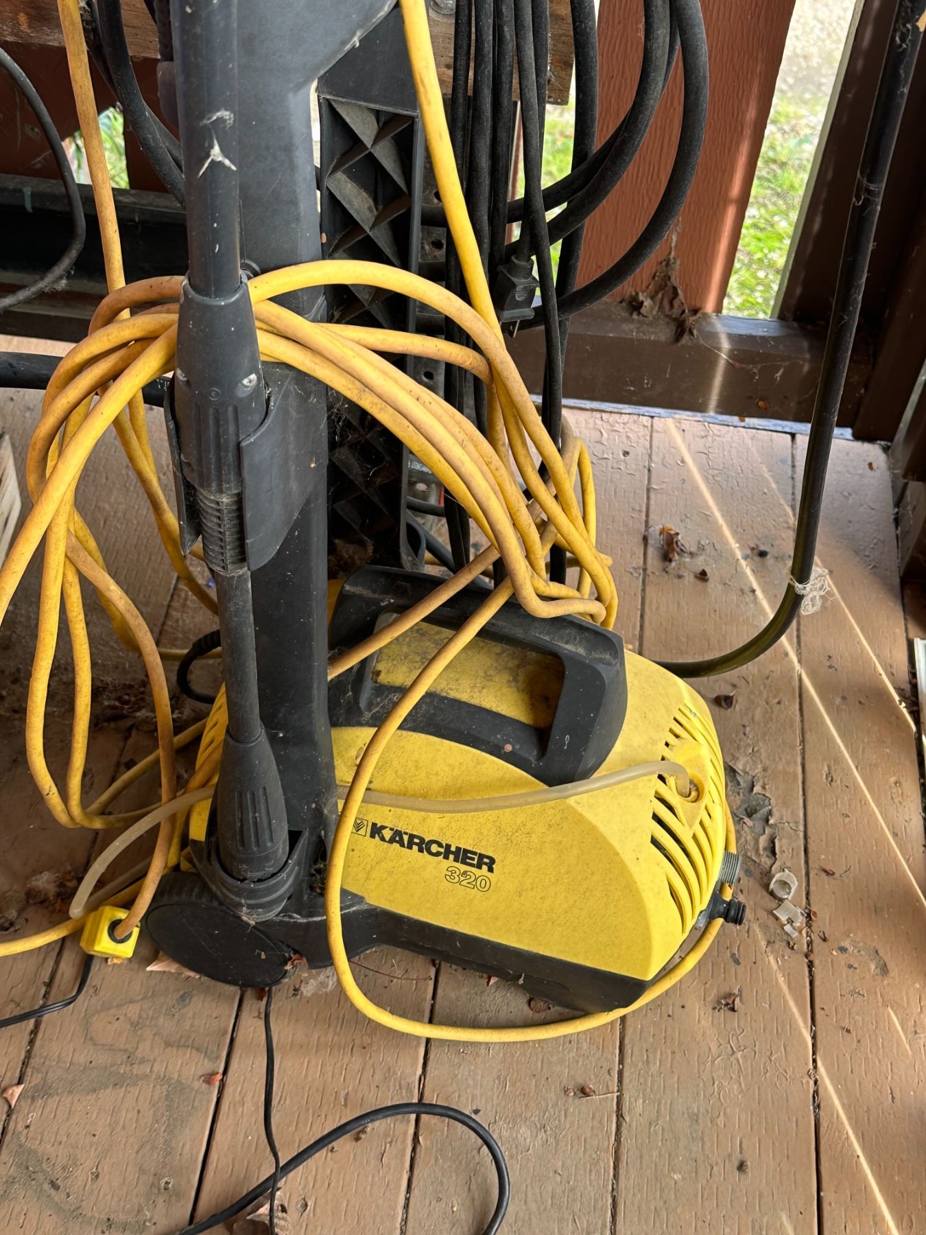 Karcher Pressure Washer - Model 320