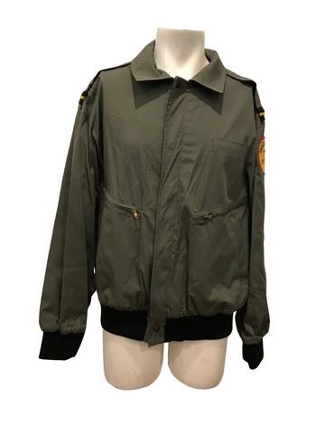 Ronin Seamus O'Roarke (Jonathan Pryce) LeZenith Securite Guard Movie ...