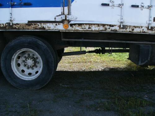 1988 Volvo diesel FE6 13 cab over truck with 24' box with back lift ...