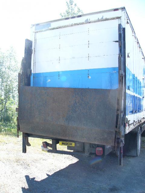 1988 Volvo diesel FE6 13 cab over truck with 24' box with back lift ...