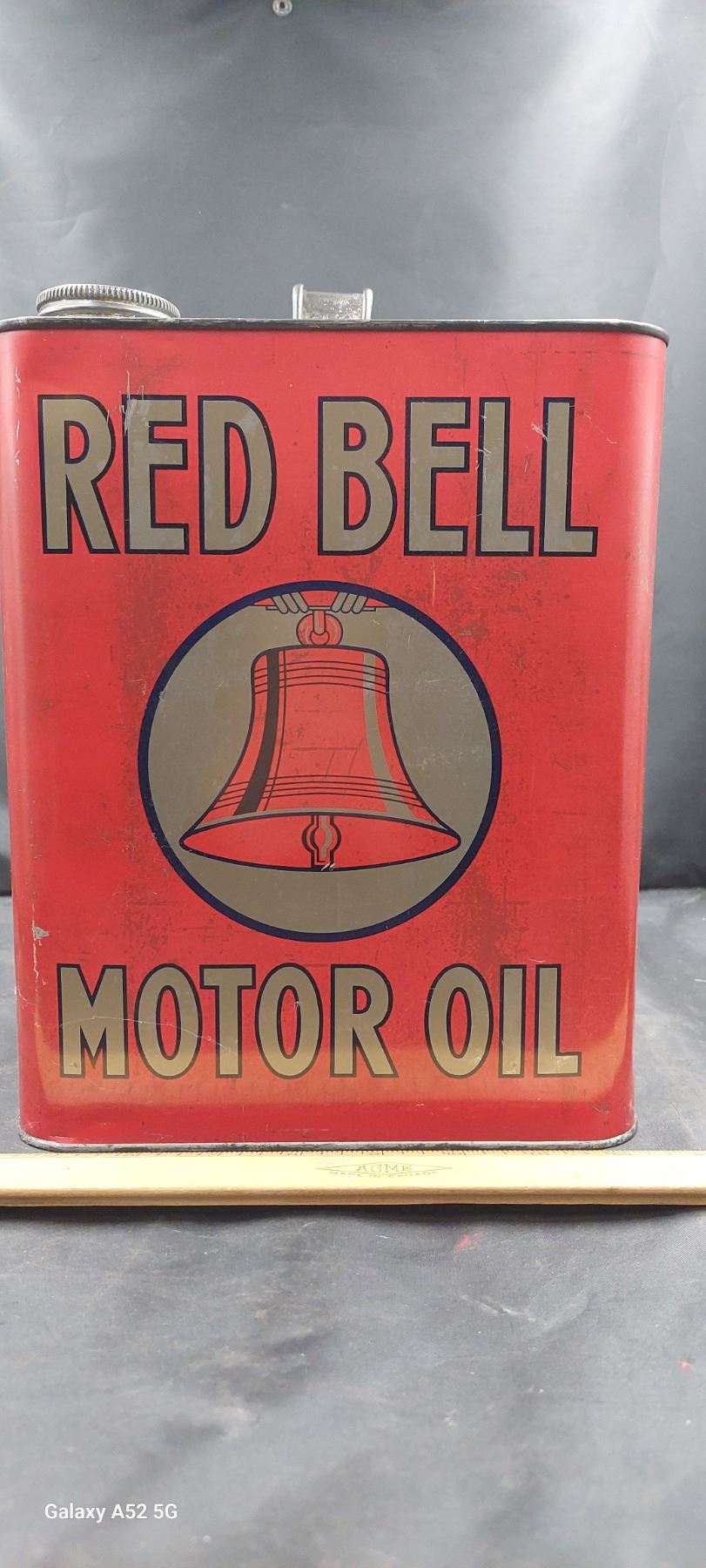 Gorgeous 2 gallon Red Bell Motor Oil can, Rare!!