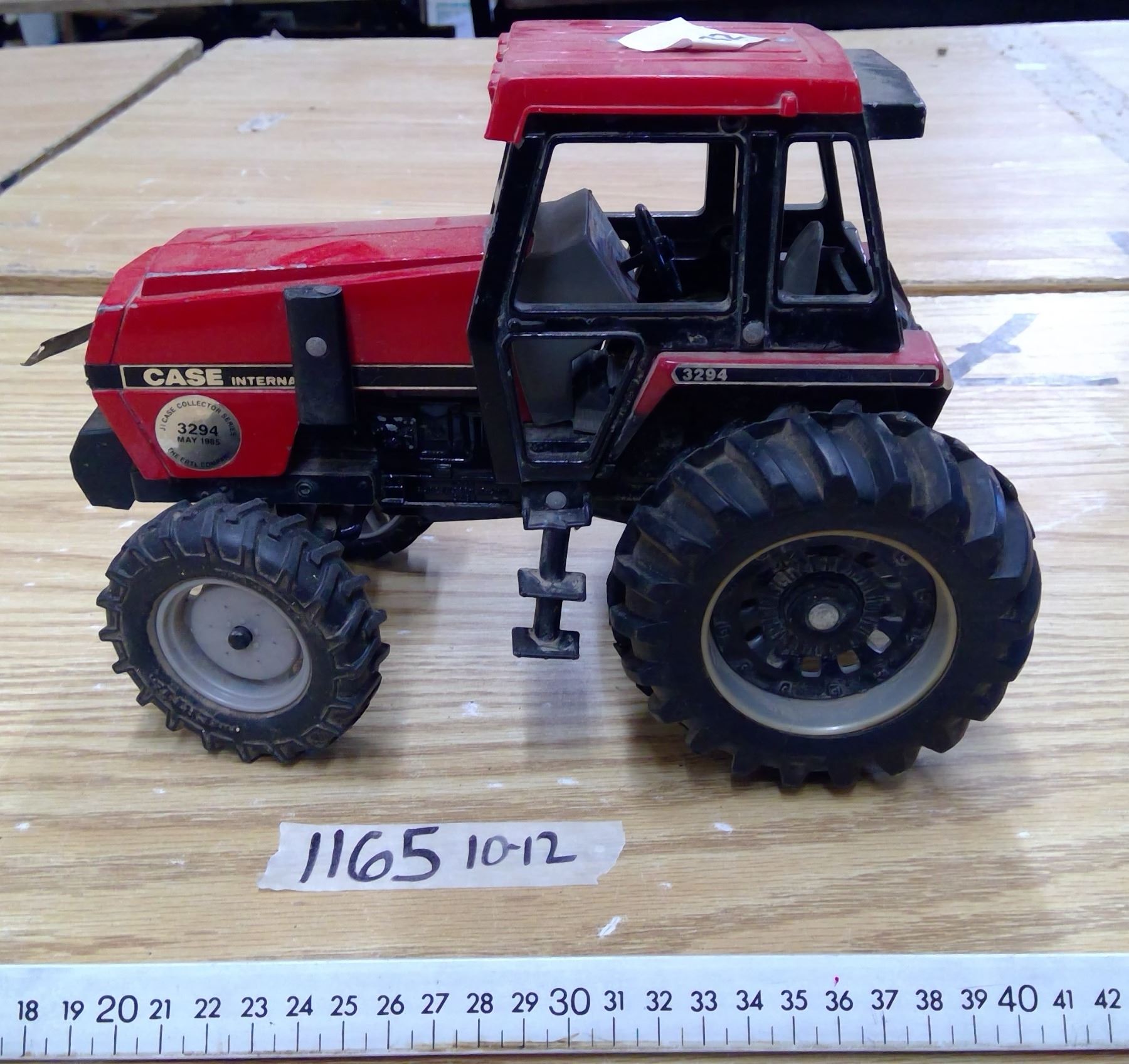 Case International 3294 with FWA tractor