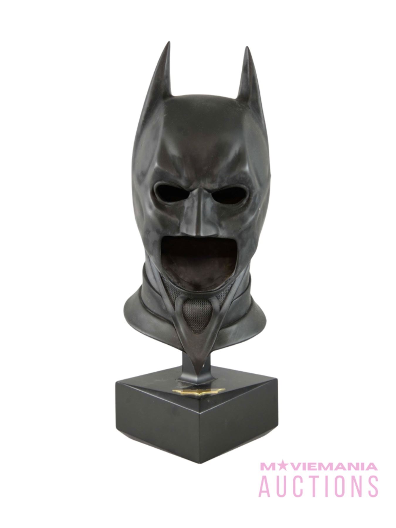 Batman: The Dark Knight (2008) - A Licensed 1:1 Replica Bat Cowl