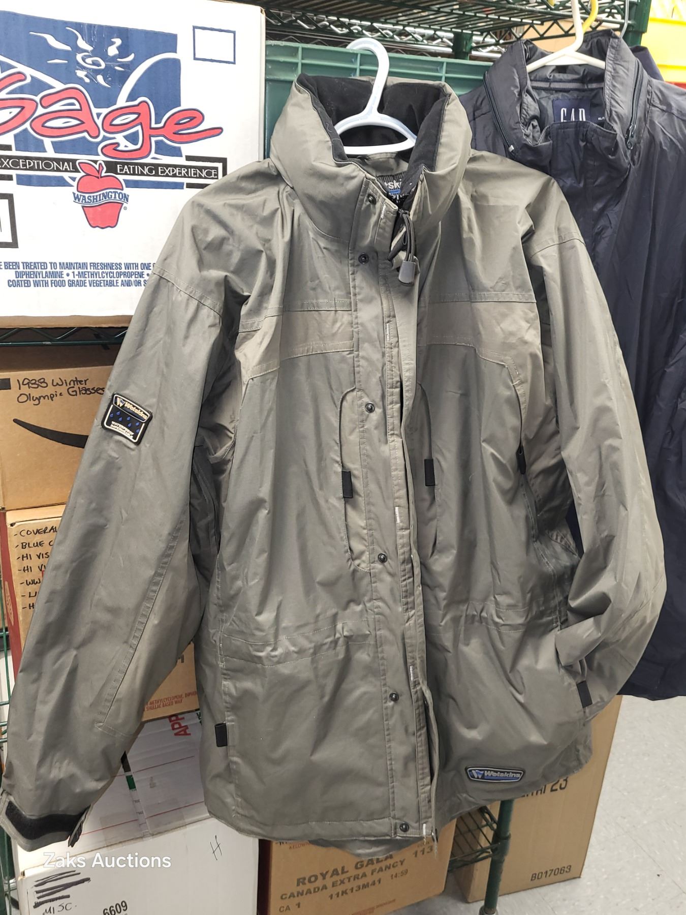 Mens Wetskins Jacket with Zippered Hideaway Hood - Large