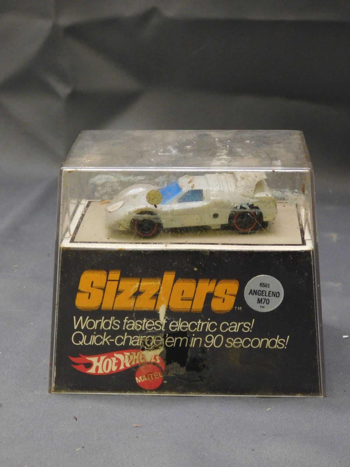 Sizzlers Worlds Fastest Eelctric Cars Hot Wheels Car in Display Box
