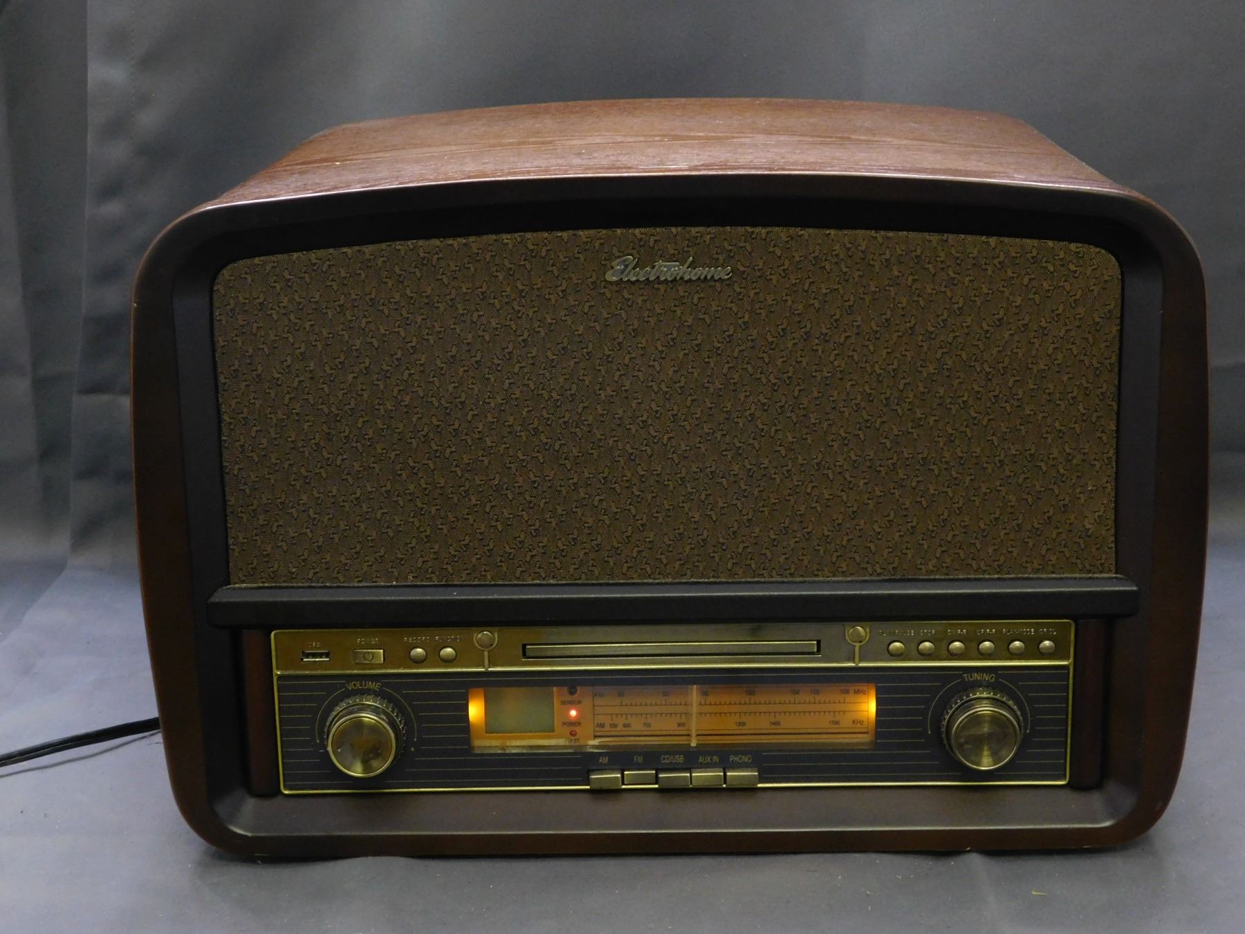 Electrohome Signature Music System AM FM Radio, CD Player Turntable ...