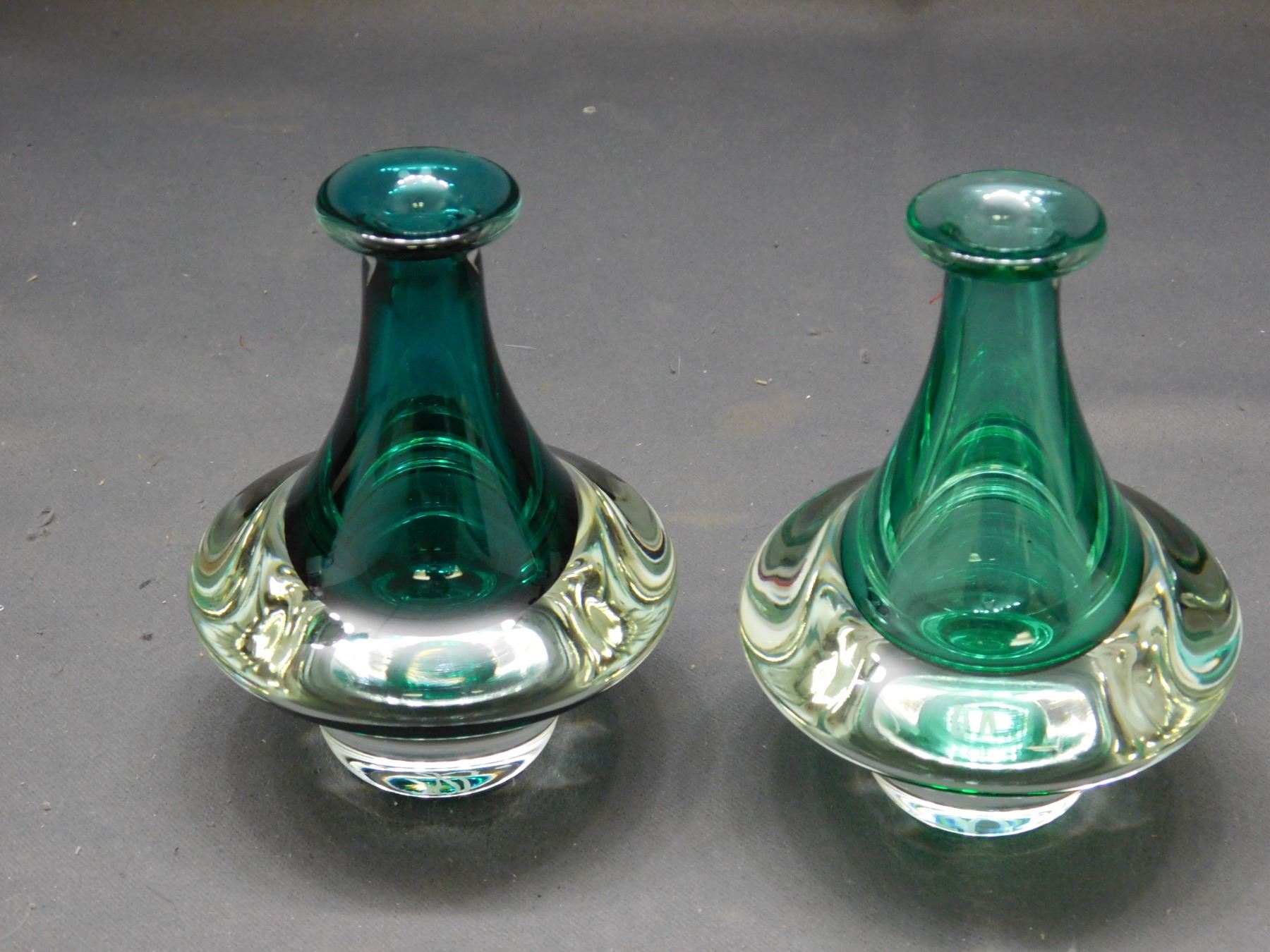Jan Benda Art Glass Bulb Vases Pair Green / Teal