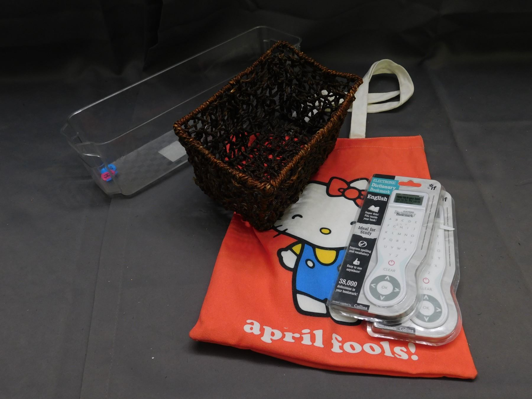 Hello Kitty Bag, Dictionary Bookmark, Basket