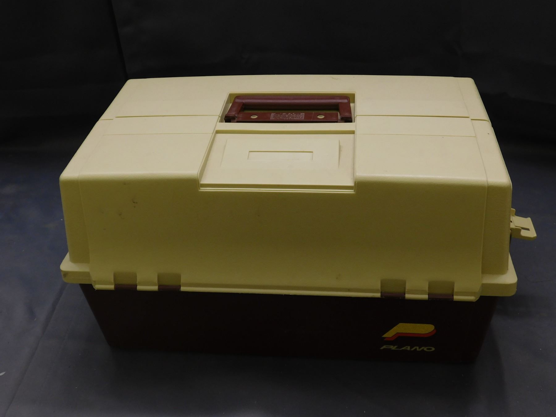 Vintage Plano Plastic Tackle Box 860671