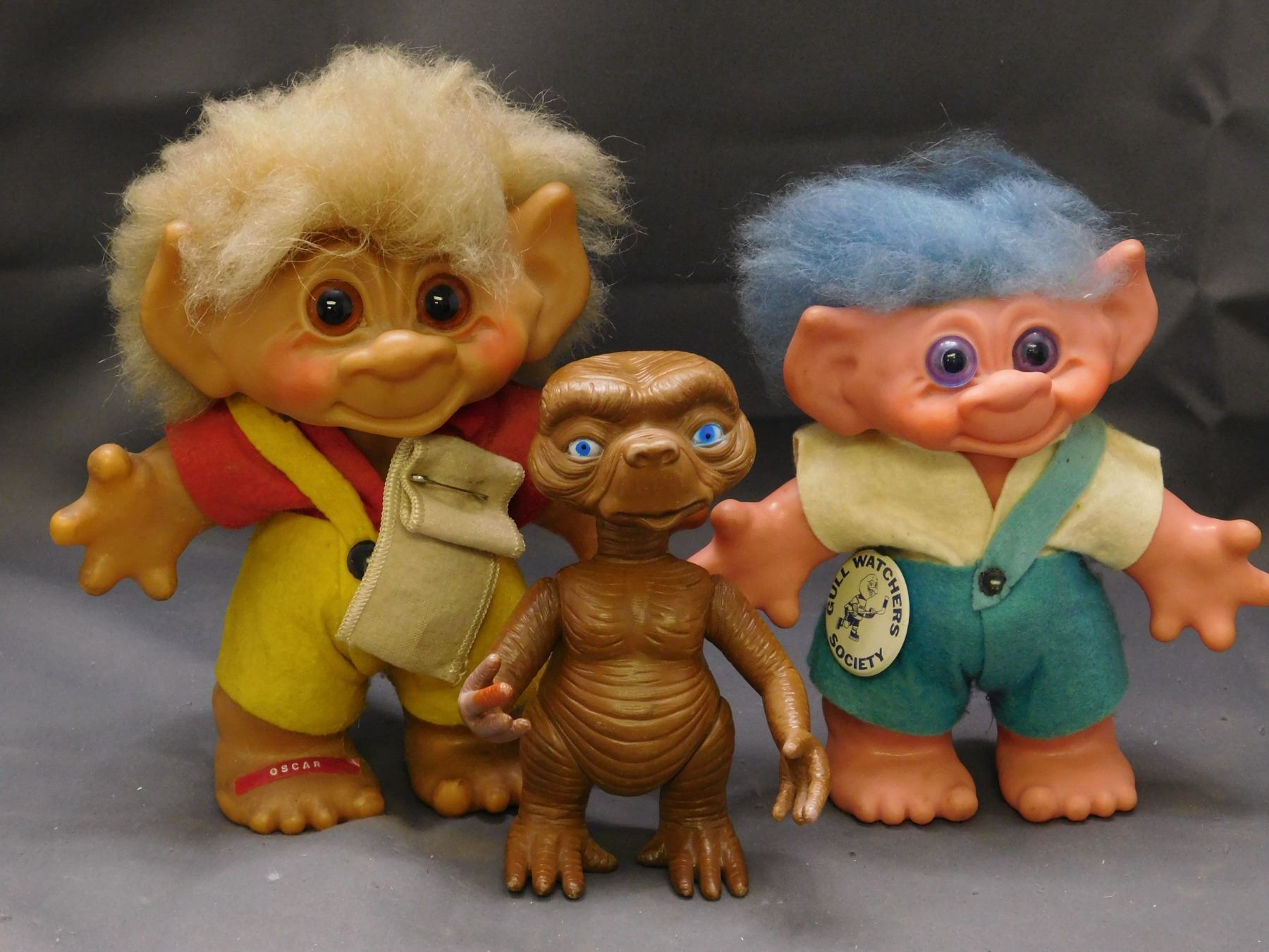 Pair of Vintage Dam Trolls & Plastic E.T. toy