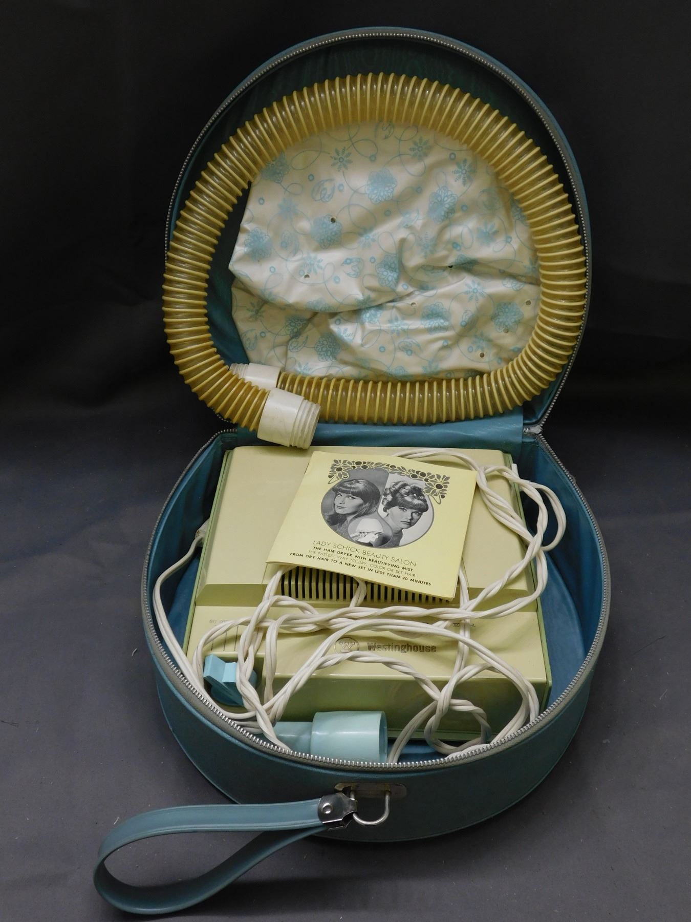 Vintage Lady Schick Beauty Salon Hair Dryer with Beautifying Mist in ...