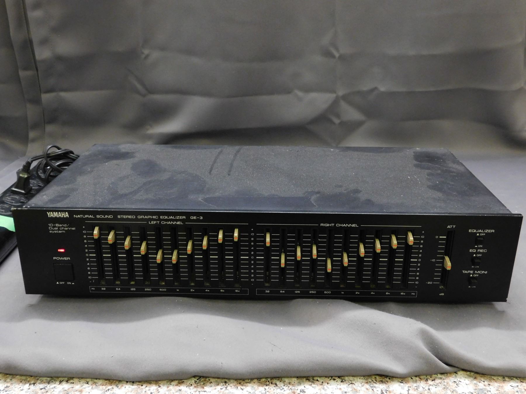 Yamaha GE-3 Stereo Graphic Equalizer