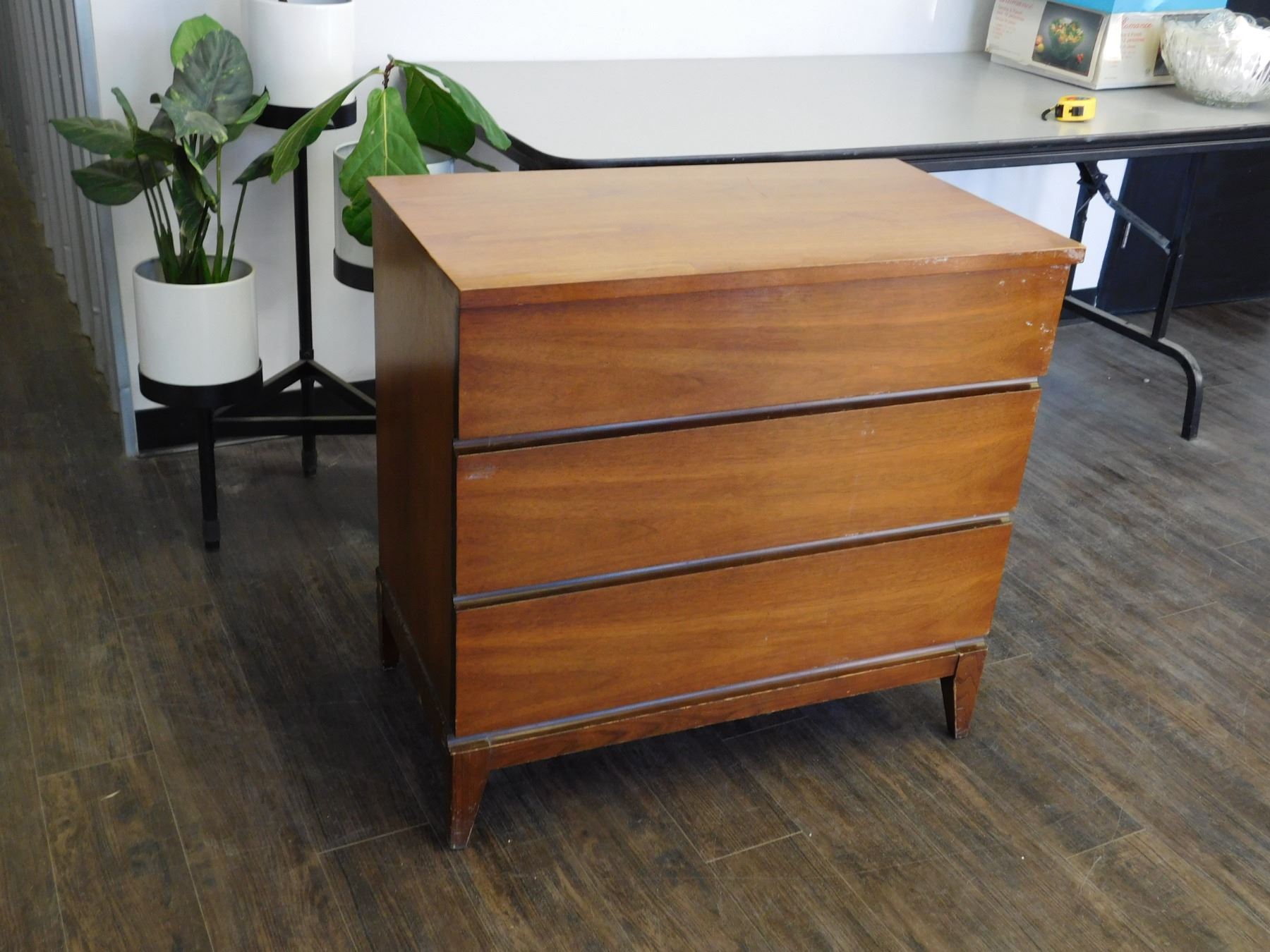 Vintage Wooden Dresser 3 Drawers "The Hanover Line" by Pepplers