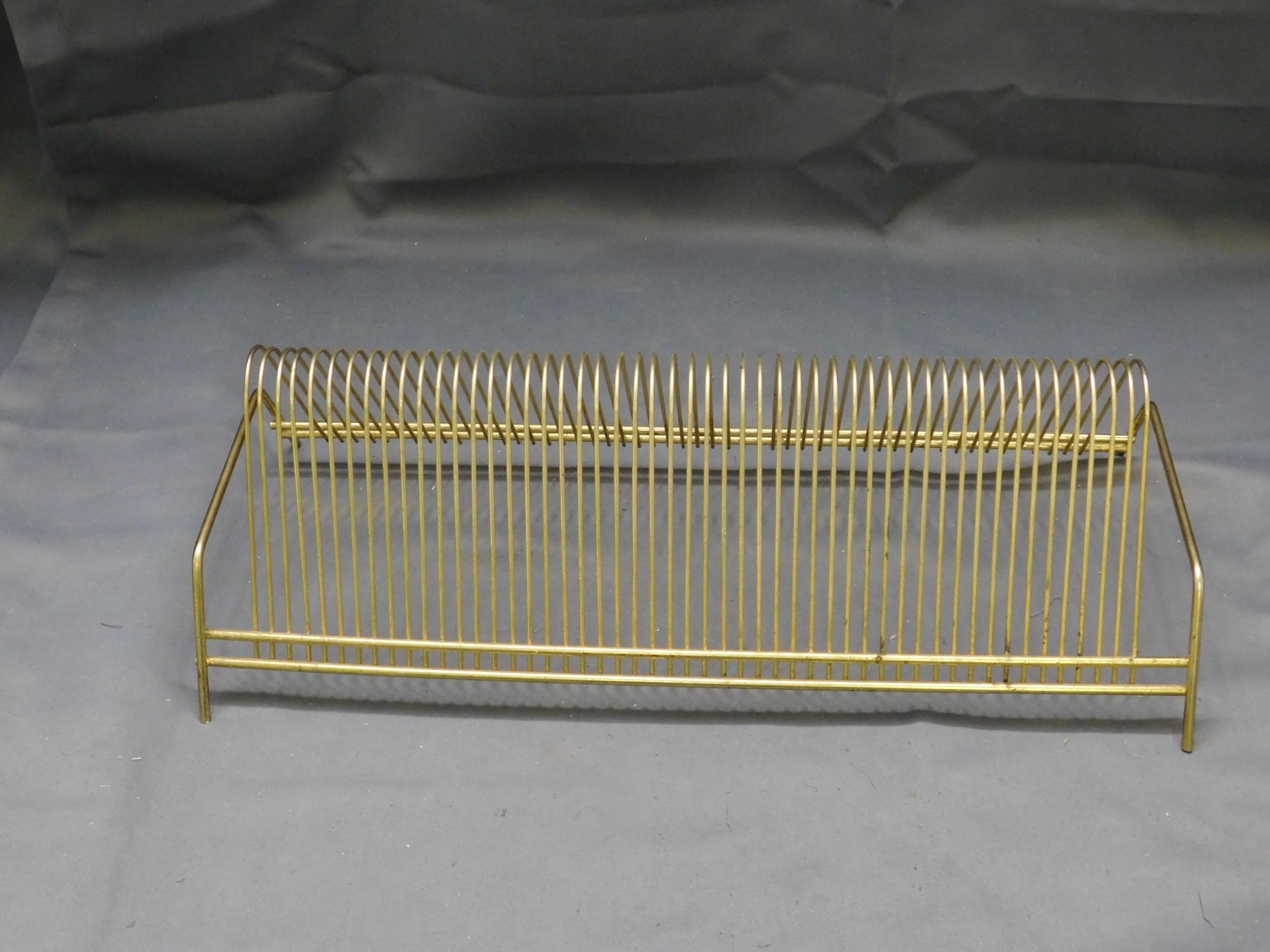 Record 45 Stand Metal Wire Rack 18" x 8"
