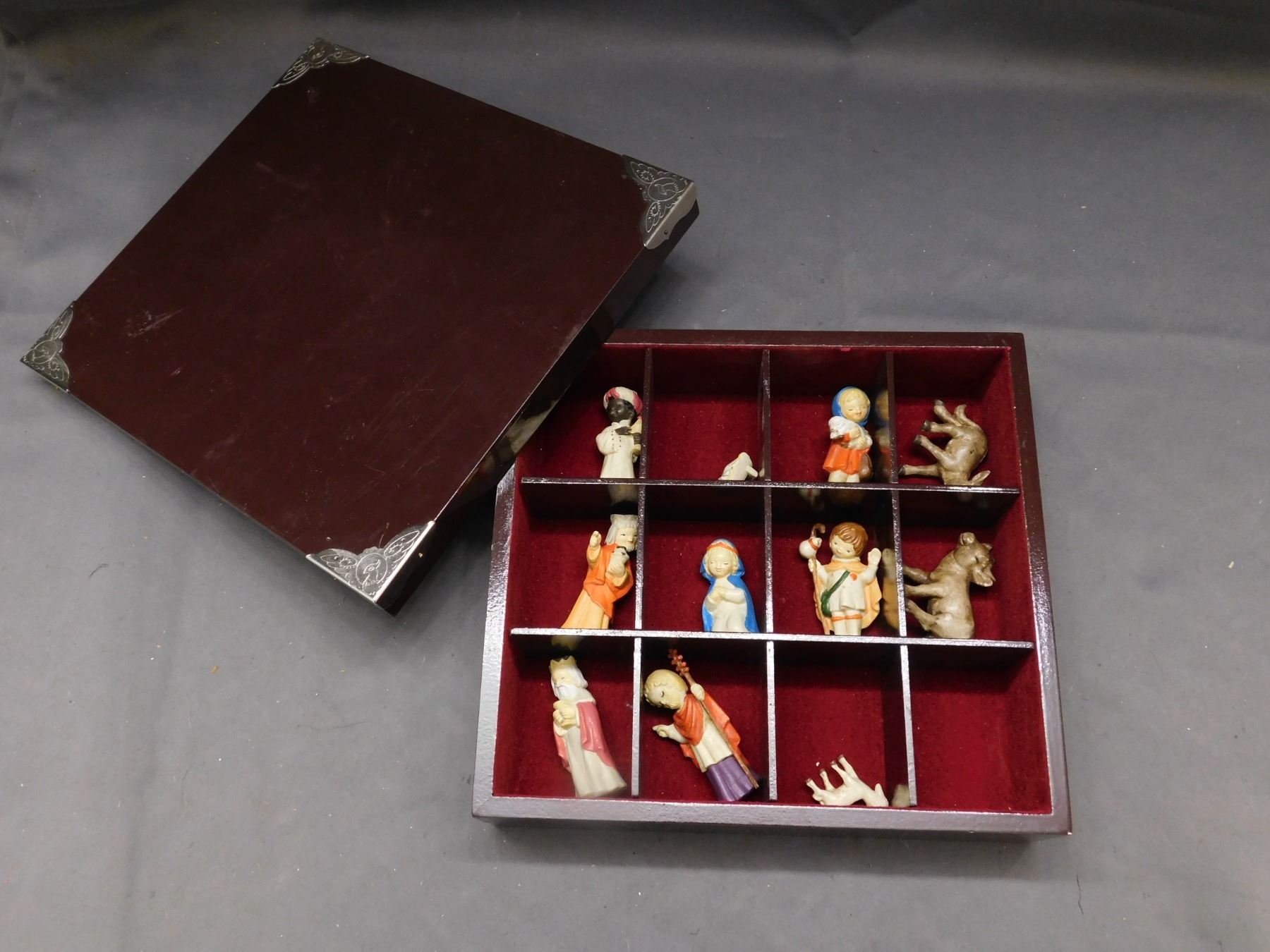 Curio Velvet Lined Presentation / Jewelry Trinket Box with Nativity ...