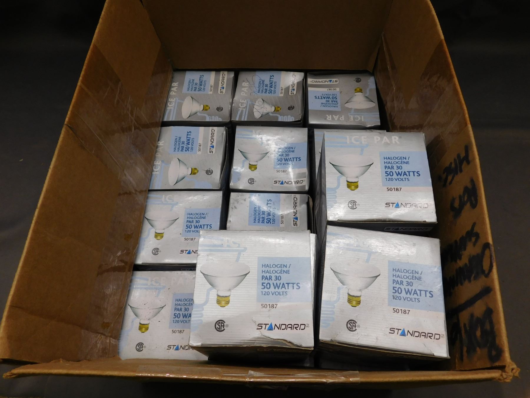 Box of ICE PAR Halogen 50 Watts Standard